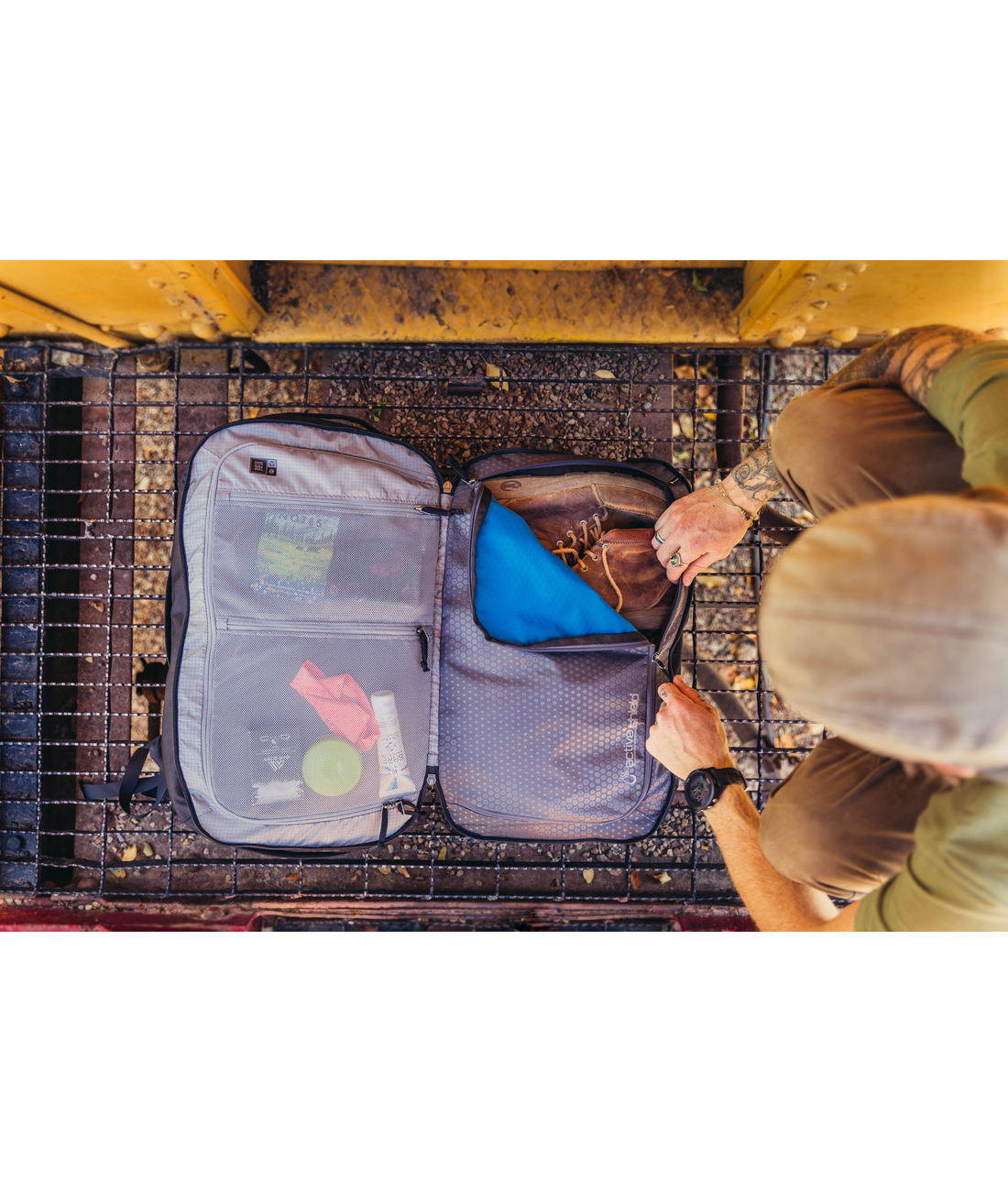 Border Traveler 30 - Gregory MARKEN